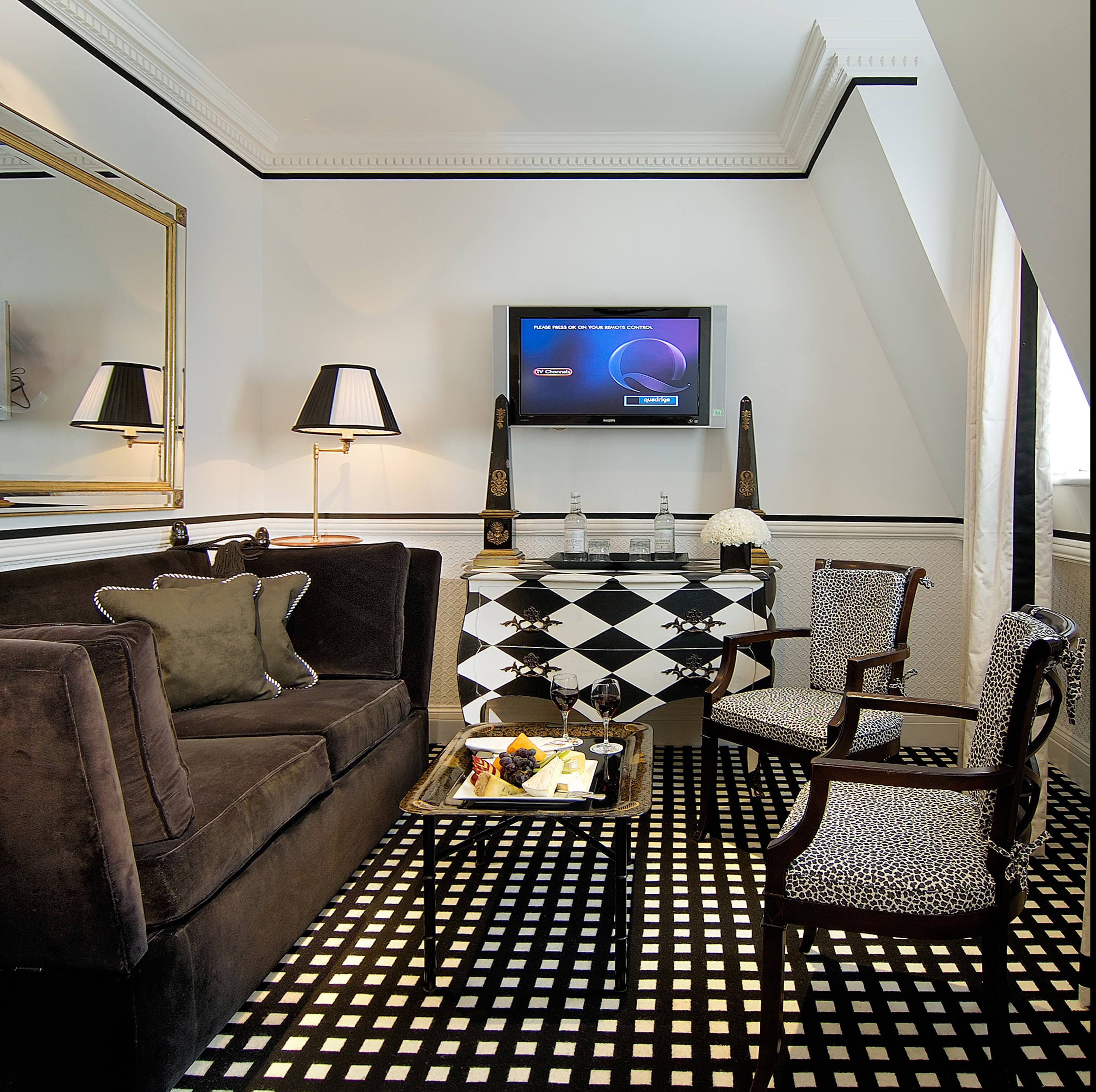 Image Gallery, Hotel 41