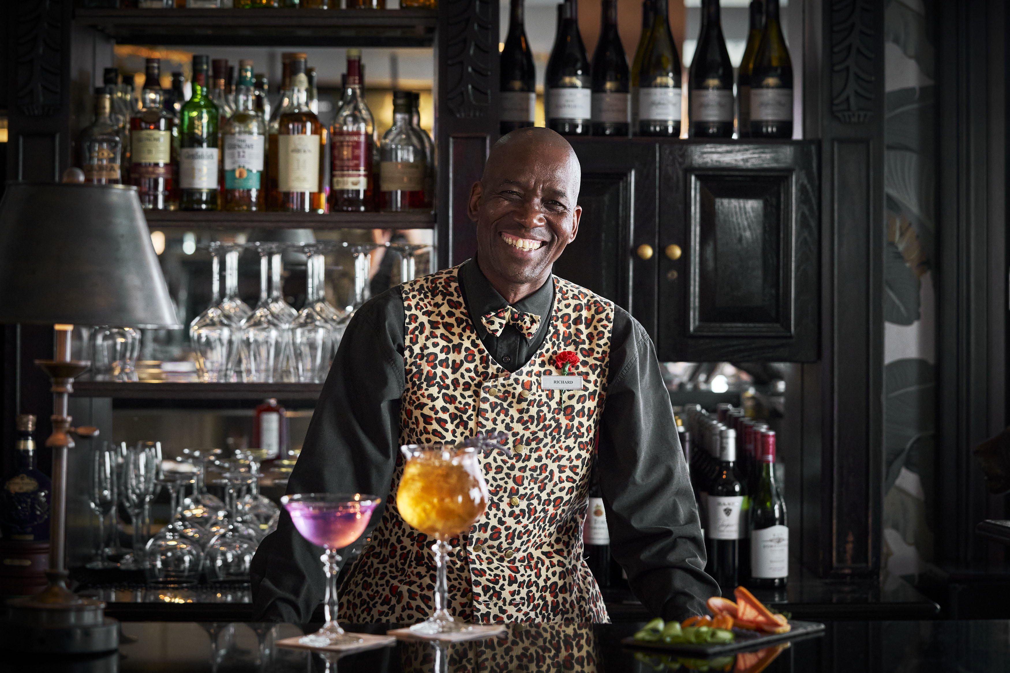 The Leopard Bar: Sundowners with Ocean Views