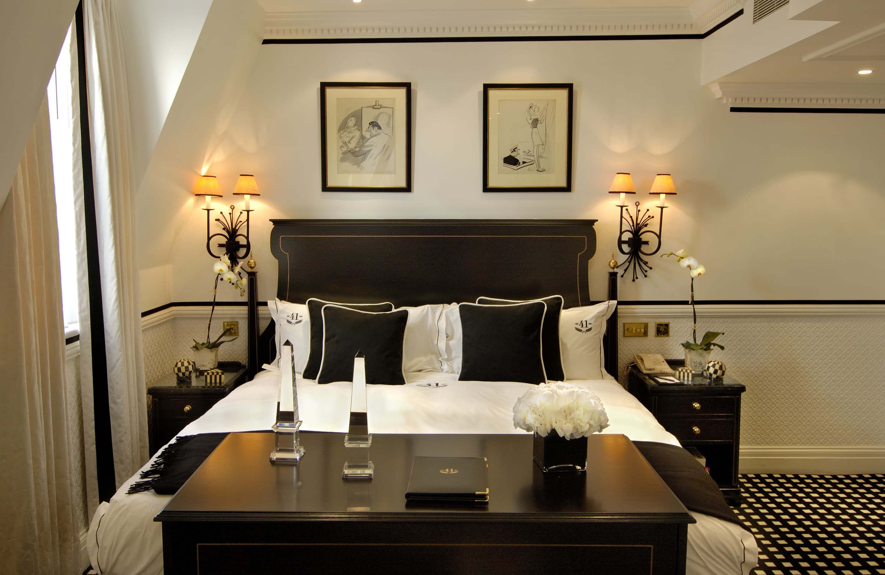 Image Gallery, Hotel 41