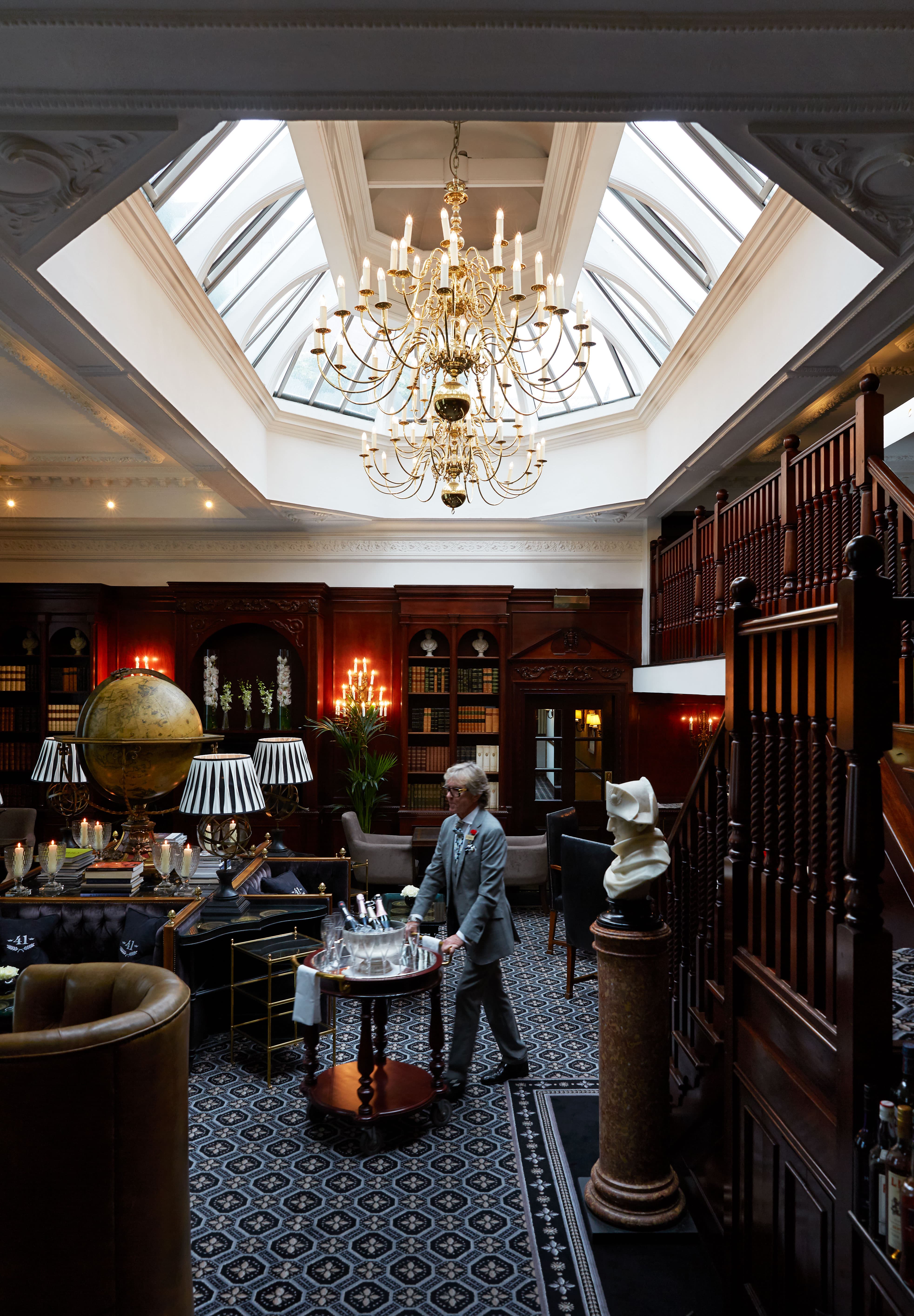 Image Gallery, Hotel 41